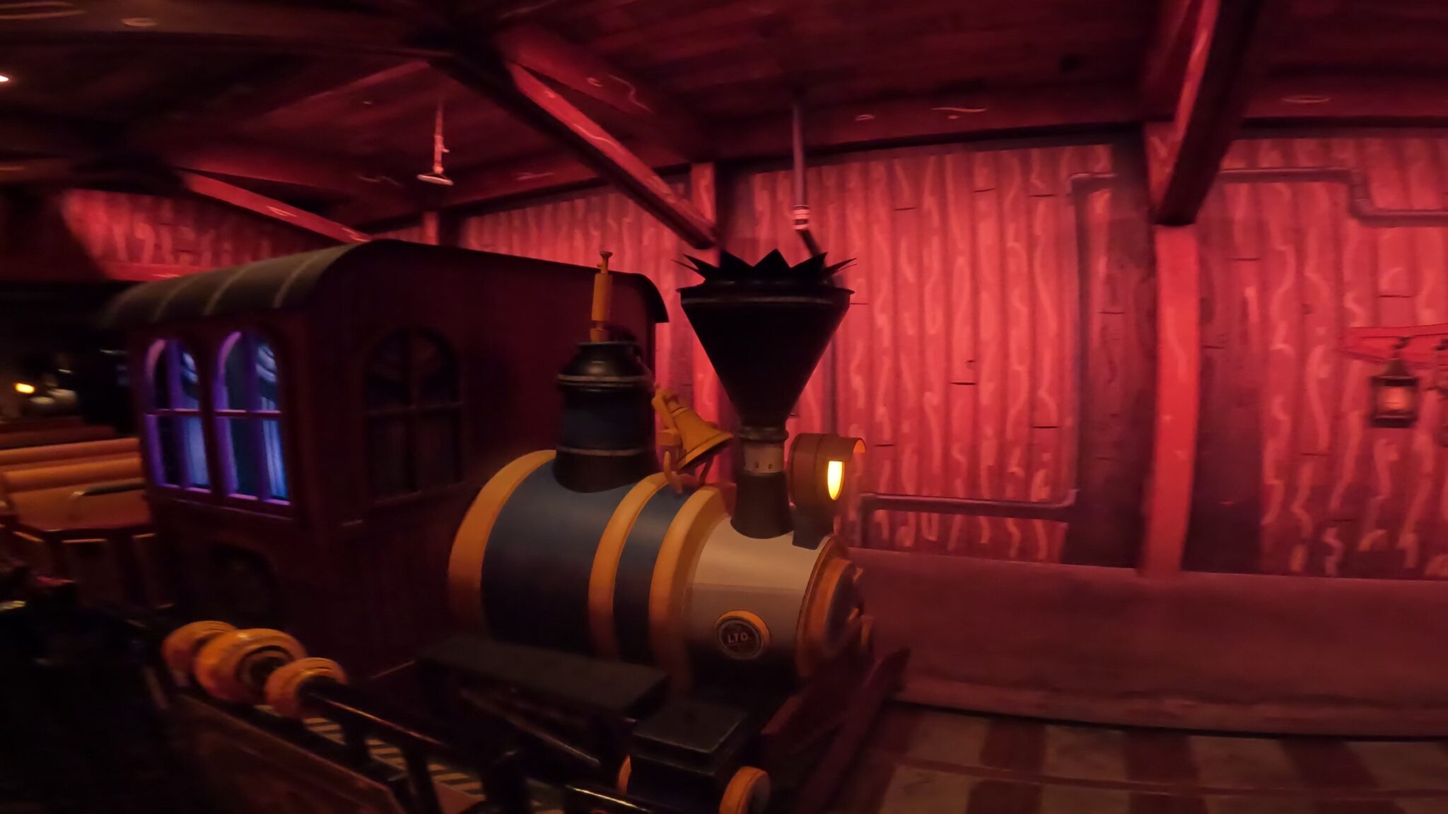 Beginner's Guide: Mickey and Minnie's Runaway Railway (Tips and Video)