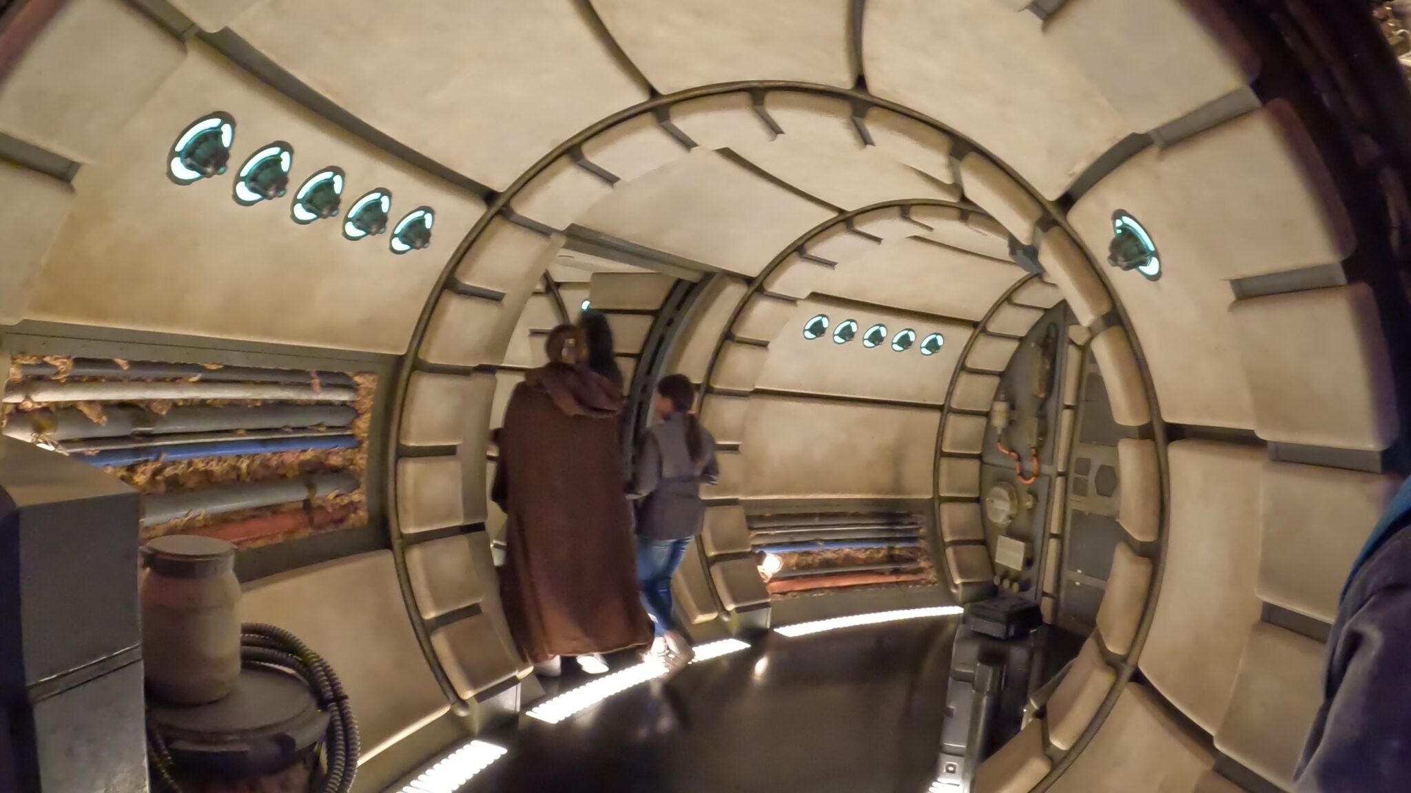 Beginner's Guide-Millennium Falcon: Smuggler's Run Ride at Disney (Tips ...