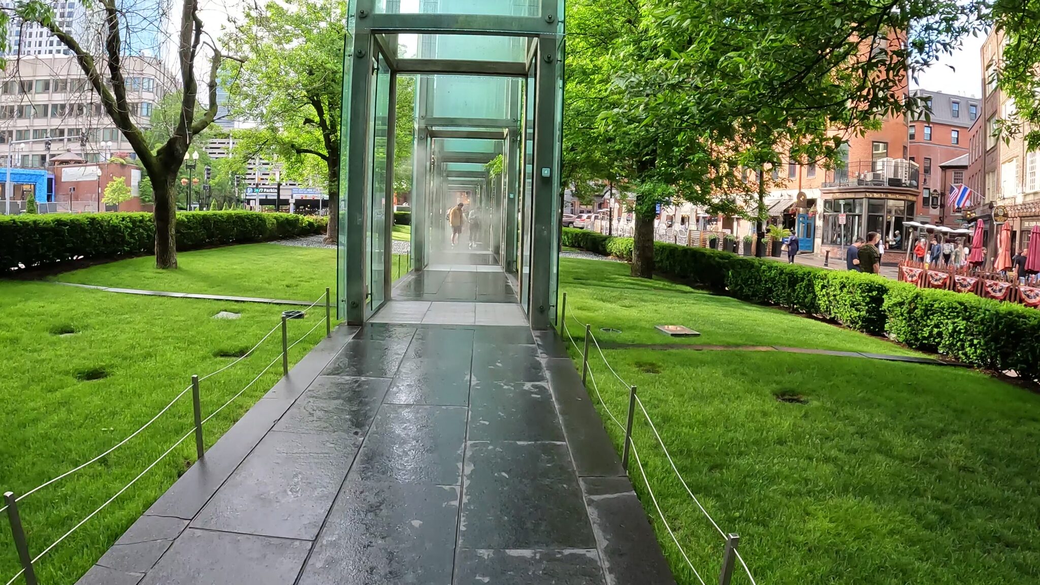 Boston Freedom Trail Walk from Faneuil Hall to Paul Revere House (video)